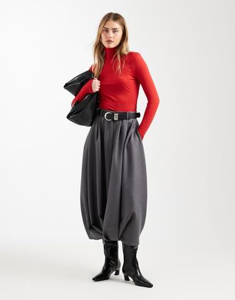 Asos Volumin&ouml;ser, mittellanger Haremsrock in Grau