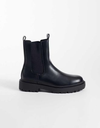 Asos Chelsea-Boots mit Profilsohle in Schwarz