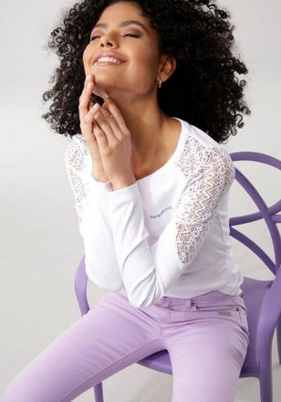 Kangaroos Langarmshirt Langarm, sehr figurbetonte Passform, aus Rippware