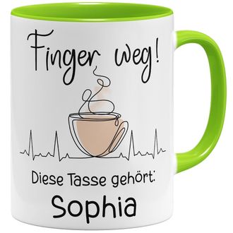 OM3 bedruckte Kaffee-Tasse mit Spruch - Finger weg diese Tasse geh&ouml;rt Wunschname - personalisierbar | Keramik Becher | 325ml | Beidseitig Bedruckt | Hellg