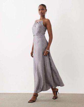 Vero Moda Maxikleid aus strukturiertem Satin mit taillierter Taille in Silber
