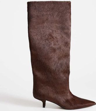 Topshop Tina bottes montantes &agrave; petit talon en cuir v&eacute;ritable poil&eacute; couleur ch&acirc;taigne-Marron