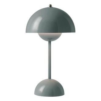 & Tradition Lampe &agrave; poser portative Flowerpot VP9, Verner Panton & Tradition