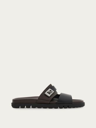 Ferragamo Herren Sandale mit Hug-Schnalle Schwarz Gr&ouml;&szlig;e 40