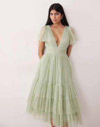 Lace & Beads Madison - Robe mi-longue pour demoiselle dhonneur en tulle &agrave; col V - Vert sauge
