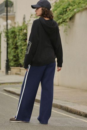 Next Jogginghose Jogginghose mit weitem Bein und Seitenstreifen (1-tlg)