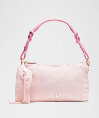 lululemon Mini-Schultertasche mit gerafftem Riemen 1,5 L - Gr&ouml;&szlig;e 5 l in Pink Pearl/Candy Cloud/Gold
