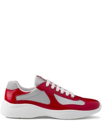 Prada baskets Americas Cup en cuir verni - Rouge