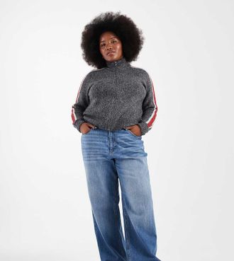 Vero Moda Curve Tessa - Weit geschnittene Jeans in mittelblauer Waschung mit hohem Bund
