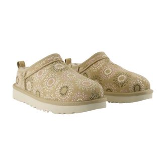 UGG Womens Sun Stitch Embroidered Calfskin Slipper Beige