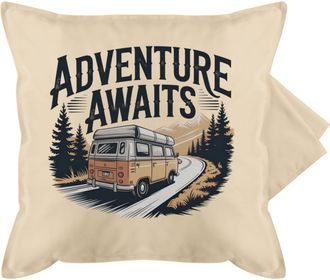 Shirtracer Kissenbezug - Kissen - Adventure Awaits Camping Van Geschenkideen Camper Bus I Van Life Campinggeschenk Outdoorfans - 50 x 50 cm - Beige Natur - campe
