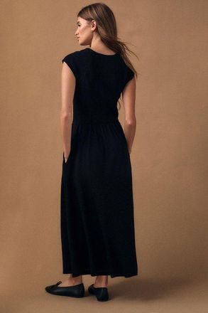 Next Midikleid Jersey-Midikleid mit gesmoktem Rumpf (1-tlg)