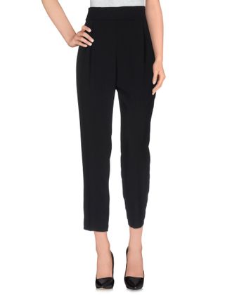 Elisabetta Franchi HOSEN & R&Ouml;CKE - Hosen auf YOOX.COM