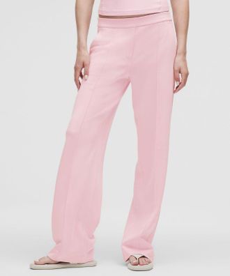 lululemon Faltenhose mit mittelhohem Bund aus Softstreme Regular f&uuml;r Frauen - Gr&ouml;&szlig;e 2XS in Pink Organza