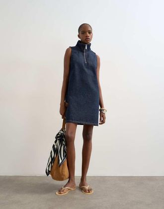 Topshop Jeans-Latzkleid in blauer Rinse-Waschung mit Stehkragen