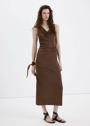 Mango Robe fronc&eacute;e avec col drap&eacute; lat&eacute;ral marron - Femme - XXS - MANGO