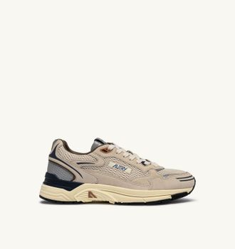 Autry BASKETS HYPERWAY EN DAIM ET MESH SAND ET SPA BLUE