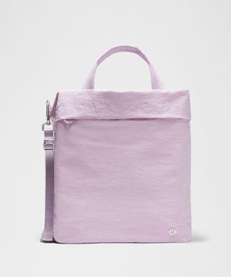 lululemon On My Level Tote-Bag 20 L - Gr&ouml;&szlig;e 20 l in Light Ivory/Gold