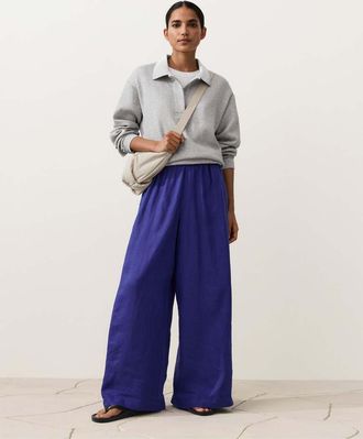 Oysho Pantalon ample en lin avec pinces sur les c&ocirc;t&eacute;s - Bleu de cobalt