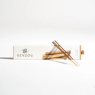 Senzou Incense Sticks Cinnamon & Cedar | 15 R&auml;ucherst&auml;bchen | Hochwertige 100% nat&uuml;rliche &auml;therische &Ouml;le | Achtsames Dufterlebnis f&uuml;r Meditation, Entspannung