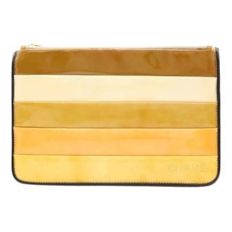 Chanel Sac pochette en cuir verni doccasion - Femme - Pre-owned - Jaune - Taille: ONE Size