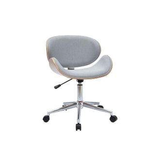 Miliboo Miliboo - Chaise de bureau &agrave; roulettes design en tissu gris clair, bois clair et acier chrom&eacute; walnut
