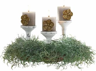 Loberon Kranz Yuliven, Natürlicher Look, Naturnahe Moosfasern, Tür-, Wand- oder Tischkranz, Dekoration, Kiefernzweige, Eisen, Polyethylen, grün