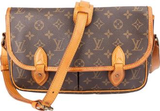 Louis Vuitton Crossbody Bags - Louis Vuitton Canvas Monogram Gibeciere PM Crossbo - Gr. unisize - in Braun - für Damen
