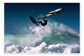 Posterlounge Windsurfer in der Luft Poster von Ben Welsh 120 x 80 cm Blau Wandbilder Wanddeko