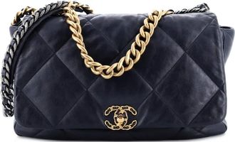 Chanel 19 Flap Bag Quilted Leather Maxi crossbody bag - Blau