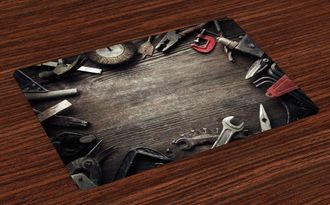 Abakuhaus industriell Platzmatten, Grungy Werkzeuge, Waschbare Stoff Esszimmer Küche Tischdekorations Digitaldruck, Braun Grau