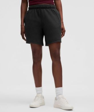 lululemon Scuba Shorts im Oversized Fit mit mittelhohem Bund für Frauen - 18 cm - Größe XS in Black