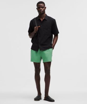 lululemon Badeshorts Mit Liner f&uuml;r M&auml;nner - 13 cm - Gr&ouml;&szlig;e 2XL in Canteen Green