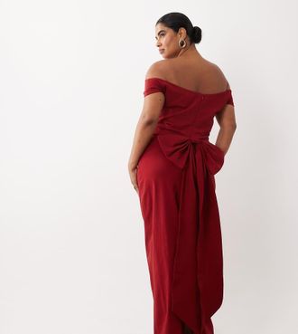 Tfnc Plus robe longue bardot en bengaline avec noeud au dos en bordeaux-Rouge