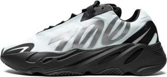 adidas Mens Yeezy Boost 700 MNVN GZ0711 Blue Tint - Size 4