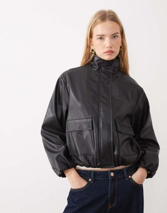 New Look Jacke aus Kunstleder mit Stehkragen in Schwarz