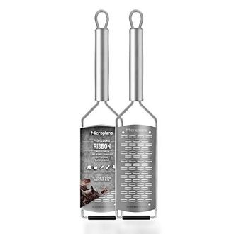 Microplane R&acirc;pe de Cuisine Double Tranchant pour Le Fromage &agrave; p&acirc;te Dure, Pomme, Carotte, courgette et Chocolat de la Collection Professional en Acier Inoxydable