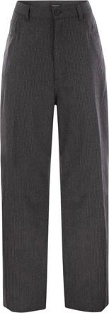Fabiana Filippi Femme, Pantalons, Gris, Taille: 40 FR Pantalon &agrave; Rayures Diplomatiques en Laine Vierge 5 Poches