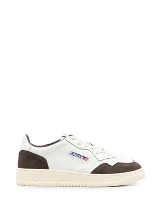 Autry Baskets Autry en cuir avec empi&egrave;cements m&eacute;daill&eacute;s