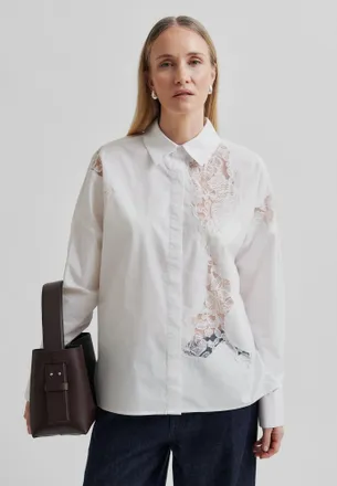 Second Female Bluse