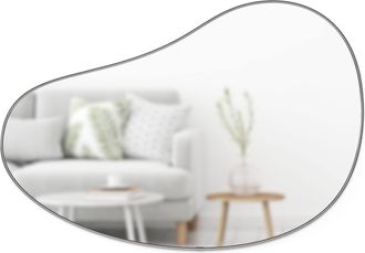 Umbra Hubba Pebble Wandspiegel - Organisch geformter Dekospiegel für Diele, Badezimmer, Wohnzimmer und Mehr, 61x91cm, Titan