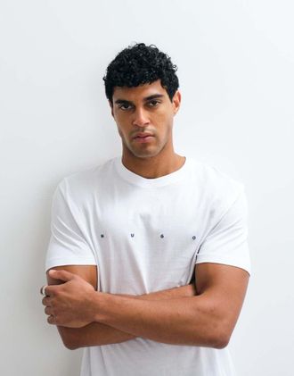 HUGO BOSS HUGO - Red - T-shirt avec logo script sur la poitrine - Blanc