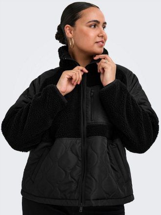Only Carmakoma Steppjacke CAROHIO QUILT MIX FLEECE SHORT OTW Materialmix: Stepp und Teddypl&uuml;sch