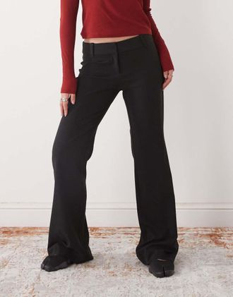 Weekday Elegante Schlaghose in Schwarz mit niedrigem Bund