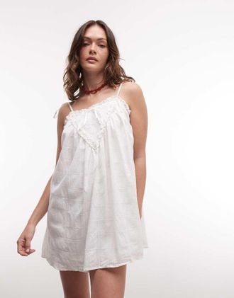 Daisy Street Robe courte &agrave; volants et bretelles nou&eacute;es - Blanc