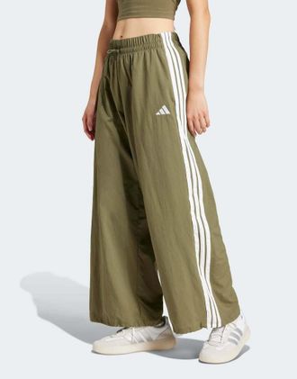 adidas adidas Performance - Essentials - Pantalon tiss&eacute; style parachute &agrave; 3 bandes - Vert