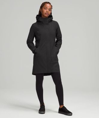 lululemon Rain Rebel Jacke f&uuml;r Frauen - Gr&ouml;&szlig;e 10 in Black