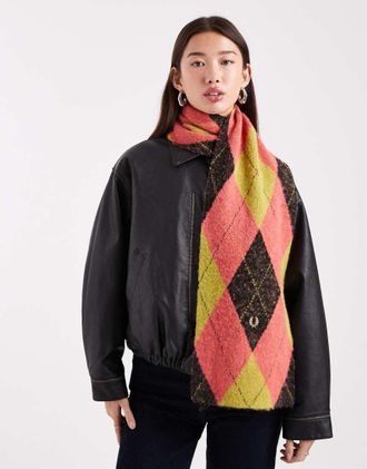 Fred Perry Schal mit buntem Rautenmuster