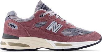 New Balance Unisex Made in UK 991V2 in Rosa/Grau, Wildleder/Mesh, Gr&ouml;&szlig;e 40.5