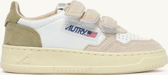 Autry SNEAKERS MEDALIST KIDSTRIPES AUS LEDER IN WEISS UND WILDLEDER IN GR&Uuml;N UND SAND